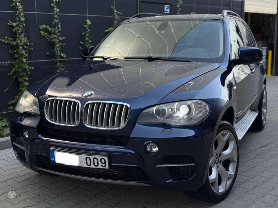 Blue BMW X5 2013 in Klaipeda, with an engine capacity of 2.99 L and mileage of 236 thousand km for 10900 €, photo 1 on AUTOMOTO.COM.LV