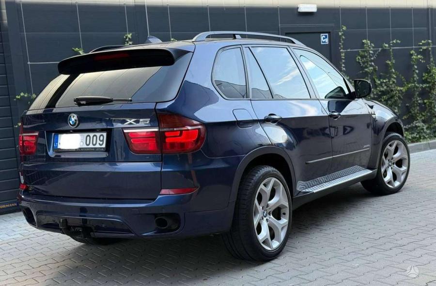Blue BMW X5 2013 in Klaipeda, with an engine capacity of 2.99 L and mileage of 236 thousand km for 10900 €, photo 12 on AUTOMOTO.COM.LV