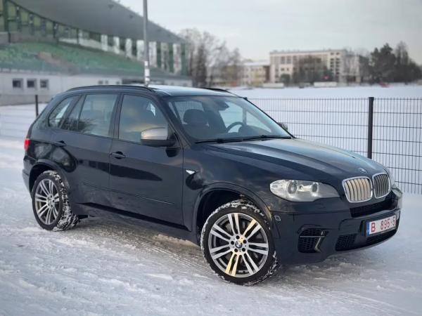 Blue BMW X5 2013 in Jelgava, with an engine capacity of 3.00 L and mileage of 217 thousand km for 15500 €, photo 4 on AUTOMOTO.COM.LV