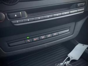 Zils BMW X5 2013 Jelgava, ar dzinēja tilpumu 3.00 L un nobraukumu 217 tūkst. km par 15500 €, foto 19 vietnē AUTOMOTO.COM.LV