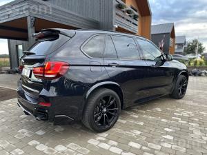 Zils BMW X5 2013 Rīga, ar dzinēja tilpumu 3.00 L un nobraukumu 300 tūkst. km par 21900 €, foto 5 vietnē AUTOMOTO.COM.LV
