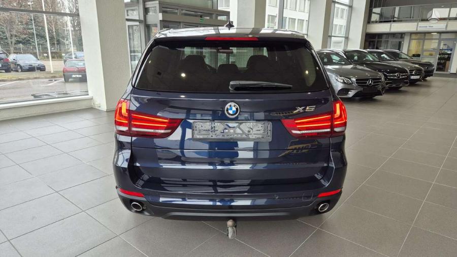 Blue BMW X5 2014 in Marijampole, with an engine capacity of 2.99 L and mileage of 227 thousand km for 19499 €, photo 5 on AUTOMOTO.COM.LV
