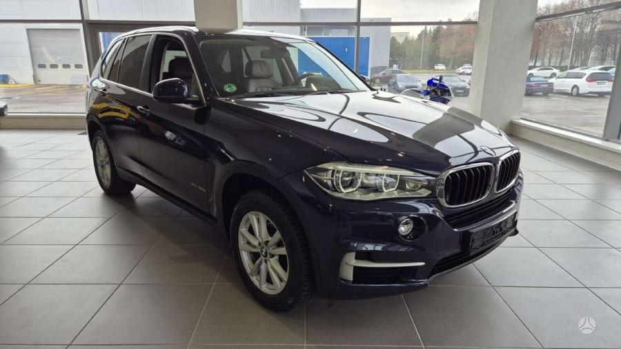 Blue BMW X5 2014 in Marijampole, with an engine capacity of 2.99 L and mileage of 227 thousand km for 19499 €, photo 8 on AUTOMOTO.COM.LV