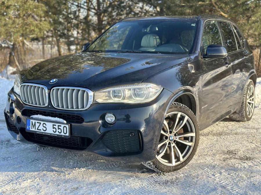 Blue BMW X5 2014 in Vilnius, with an engine capacity of 4.40 L and mileage of 278 thousand km for 11750 €, photo 1 on AUTOMOTO.COM.LV
