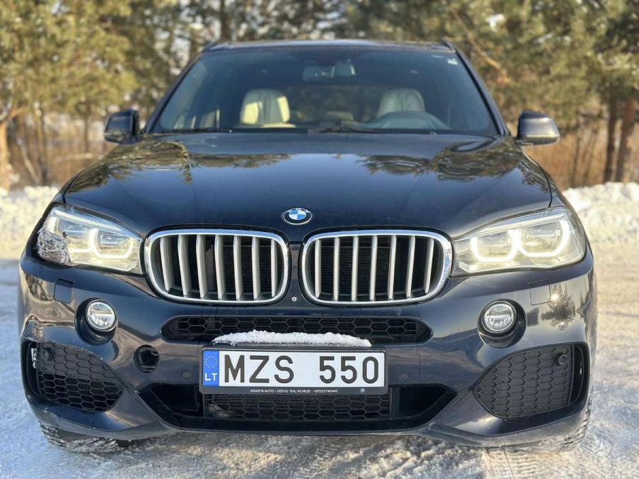 Blue BMW X5 2014 in Vilnius, with an engine capacity of 4.40 L and mileage of 278 thousand km for 11750 €, photo 3 on AUTOMOTO.COM.LV