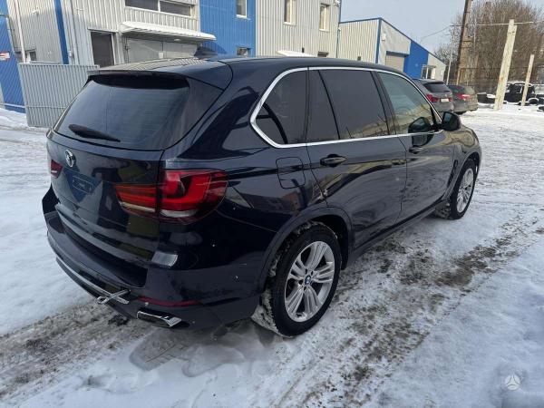 Zils BMW X5 2014 Šauļi, ar dzinēja tilpumu 2.99 L un nobraukumu 279 tūkst. km par 10900 €, foto 5 vietnē AUTOMOTO.COM.LV