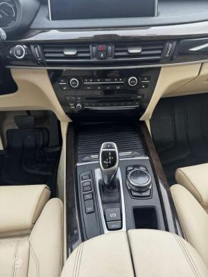Blue BMW X5 2014 in Siauliai, with an engine capacity of 2.99 L and mileage of 279 thousand km for 10900 €, photo 10 on AUTOMOTO.COM.LV
