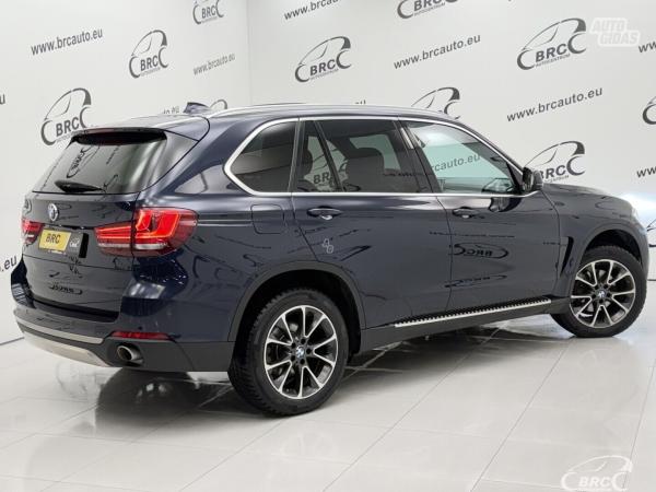 Blue BMW X5 2014 in Avizieniai, with an engine capacity of 3.00 L and mileage of 369 thousand km for 15600 €, photo 2 on AUTOMOTO.COM.LV