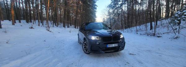 Blue BMW X5 2014 in Vilnius, with an engine capacity of 2.99 L and mileage of 398 thousand km for 16500 €, photo 1 on AUTOMOTO.COM.LV