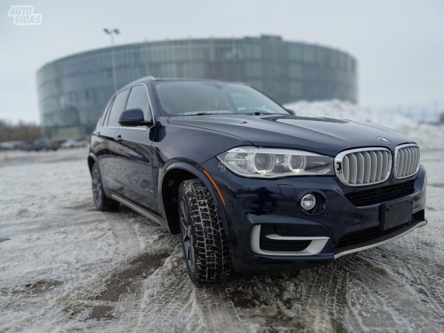 Blue BMW X5 2014 in Siauliai, with an engine capacity of 3.00 L and mileage of 300 thousand km for 13800 €, photo 1 on AUTOMOTO.COM.LV