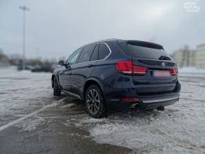 Blue BMW X5 2014 in Siauliai, with an engine capacity of 3.00 L and mileage of 300 thousand km for 13800 €, photo 5 on AUTOMOTO.COM.LV