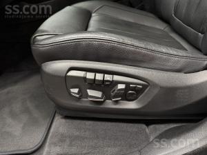 Blue BMW X5 2014 in Riga, with an engine capacity of 3.00 L and mileage of 183 thousand km for 20990 €, photo 12 on AUTOMOTO.COM.LV