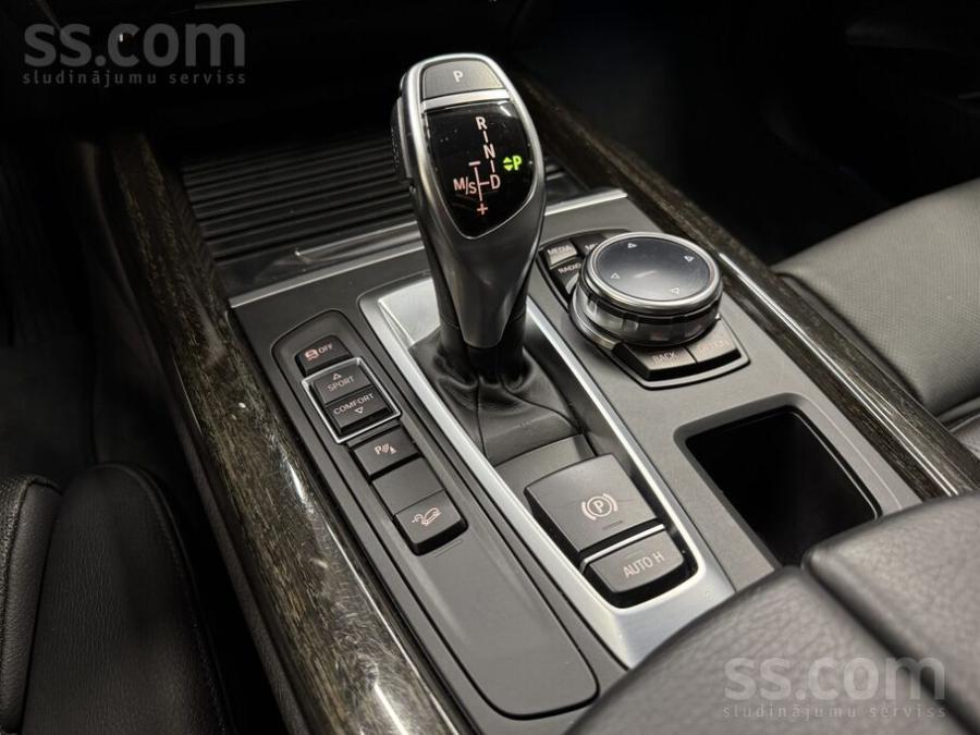 Blue BMW X5 2014 in Riga, with an engine capacity of 3.00 L and mileage of 183 thousand km for 20990 €, photo 28 on AUTOMOTO.COM.LV