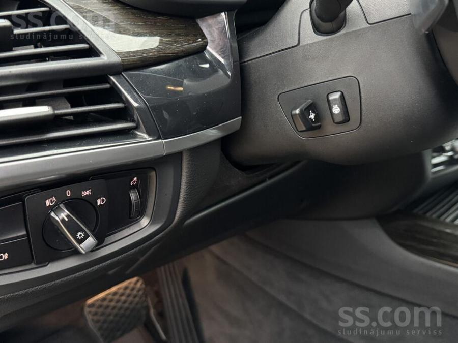 Blue BMW X5 2014 in Riga, with an engine capacity of 3.00 L and mileage of 183 thousand km for 20990 €, photo 31 on AUTOMOTO.COM.LV