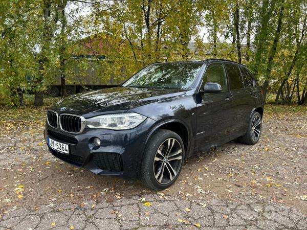 Blue BMW X5 2014 in Saldus, with an engine capacity of 3.00 L and mileage of 273 thousand km for 19500 €, photo 1 on AUTOMOTO.COM.LV