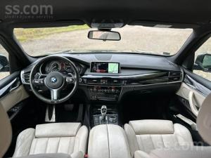 Blue BMW X5 2014 in Saldus, with an engine capacity of 3.00 L and mileage of 273 thousand km for 19500 €, photo 10 on AUTOMOTO.COM.LV