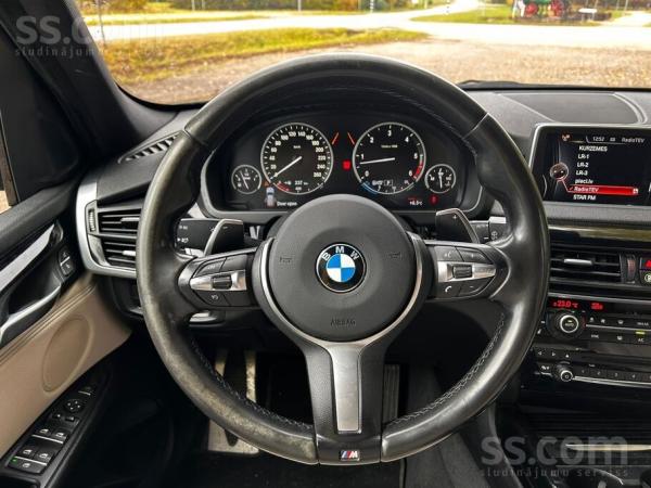 Blue BMW X5 2014 in Saldus, with an engine capacity of 3.00 L and mileage of 273 thousand km for 19500 €, photo 10 on AUTOMOTO.COM.LV