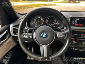 Blue BMW X5 2014 in Saldus, with an engine capacity of 3.00 L and mileage of 273 thousand km for 19500 €, photo 11 on AUTOMOTO.COM.LV