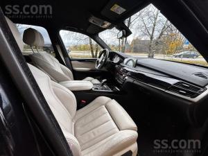 Blue BMW X5 2014 in Saldus, with an engine capacity of 3.00 L and mileage of 273 thousand km for 19500 €, photo 13 on AUTOMOTO.COM.LV