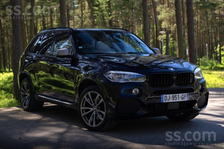 Blue BMW X5 2014 in Riga, with an engine capacity of 3.00 L and mileage of 214 thousand km for 22700 €, photo 1 on AUTOMOTO.COM.LV