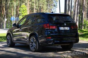Blue BMW X5 2014 in Riga, with an engine capacity of 3.00 L and mileage of 214 thousand km for 22700 €, photo 6 on AUTOMOTO.COM.LV