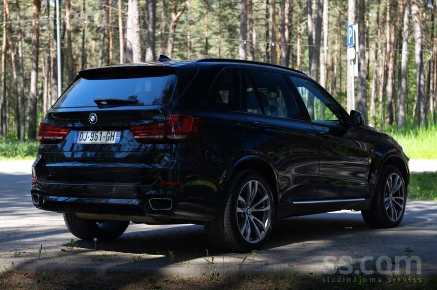 Blue BMW X5 2014 in Riga, with an engine capacity of 3.00 L and mileage of 214 thousand km for 22700 €, photo 8 on AUTOMOTO.COM.LV