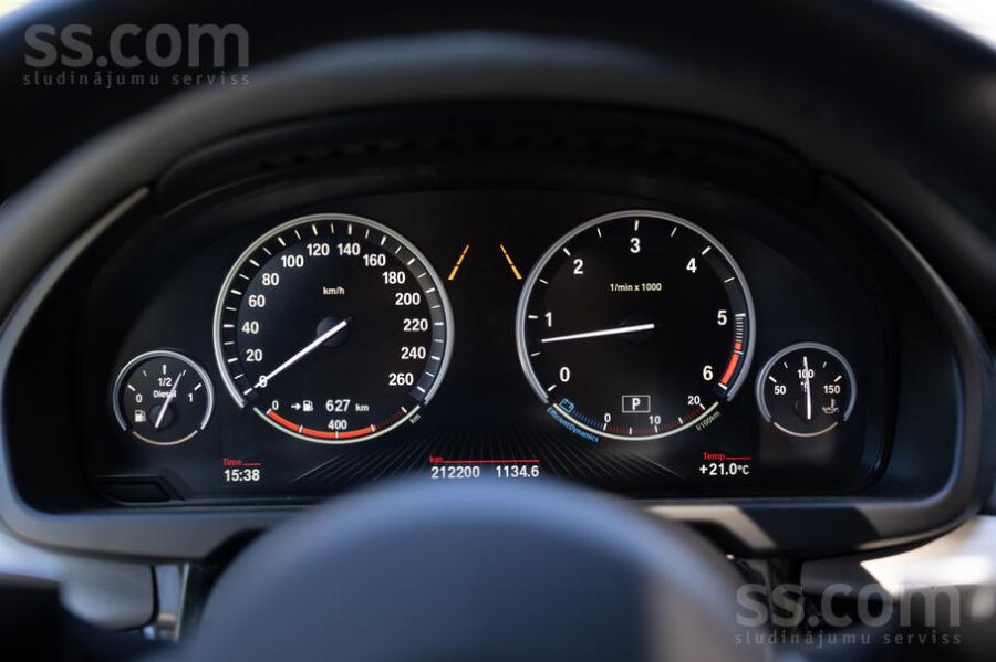 Blue BMW X5 2014 in Riga, with an engine capacity of 3.00 L and mileage of 214 thousand km for 22700 €, photo 13 on AUTOMOTO.COM.LV