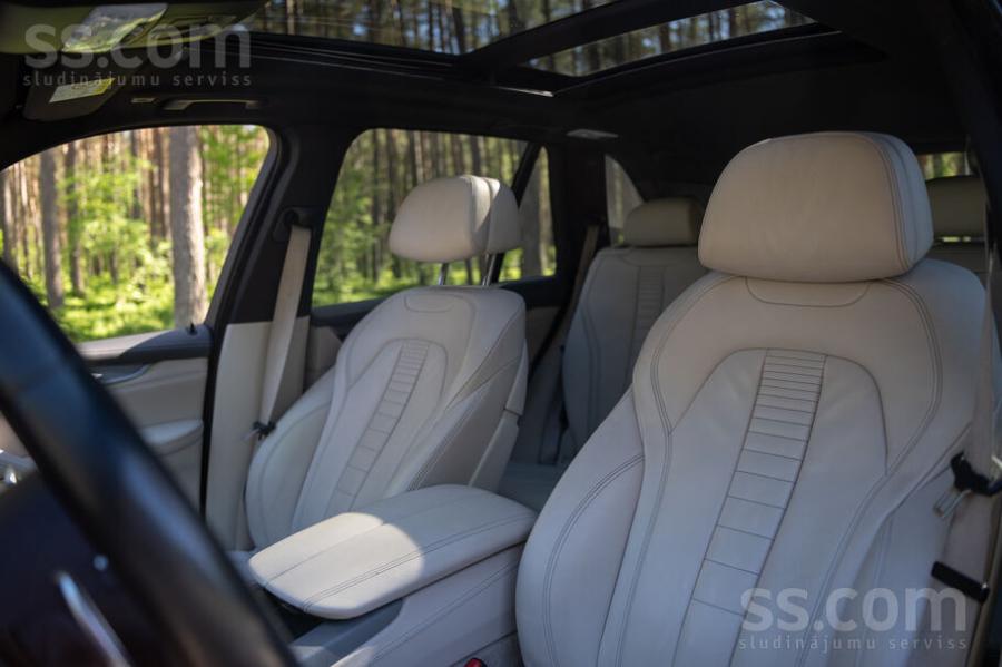 Blue BMW X5 2014 in Riga, with an engine capacity of 3.00 L and mileage of 214 thousand km for 22700 €, photo 14 on AUTOMOTO.COM.LV