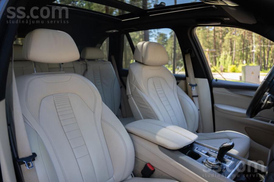 Blue BMW X5 2014 in Riga, with an engine capacity of 3.00 L and mileage of 214 thousand km for 22700 €, photo 16 on AUTOMOTO.COM.LV