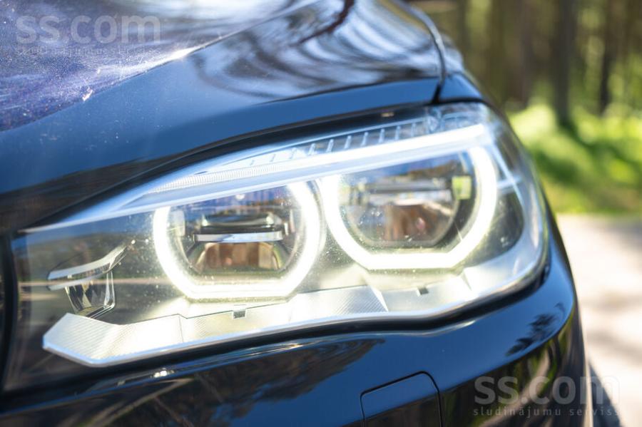 Blue BMW X5 2014 in Riga, with an engine capacity of 3.00 L and mileage of 214 thousand km for 22700 €, photo 17 on AUTOMOTO.COM.LV