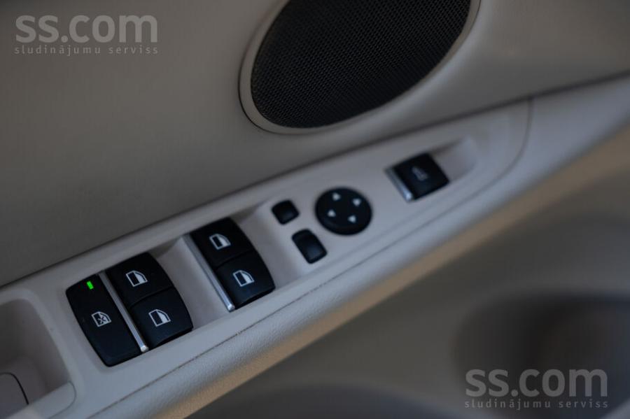Blue BMW X5 2014 in Riga, with an engine capacity of 3.00 L and mileage of 214 thousand km for 22700 €, photo 23 on AUTOMOTO.COM.LV