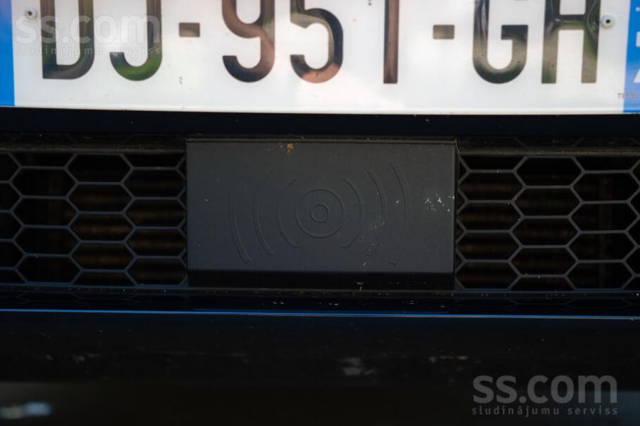 Blue BMW X5 2014 in Riga, with an engine capacity of 3.00 L and mileage of 214 thousand km for 22700 €, photo 25 on AUTOMOTO.COM.LV
