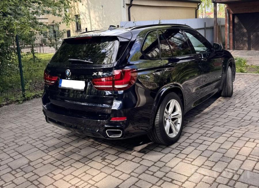 Zils BMW X5 2014 Rīga, ar dzinēja tilpumu 3.00 L un nobraukumu 192 tūkst. km par 23500 €, foto 7 vietnē AUTOMOTO.COM.LV