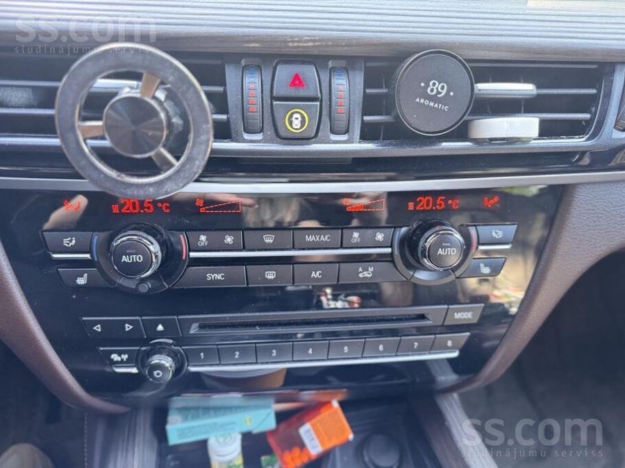 Zils BMW X5 2014 Rīga, ar dzinēja tilpumu 3.00 L un nobraukumu 192 tūkst. km par 23500 €, foto 21 vietnē AUTOMOTO.COM.LV