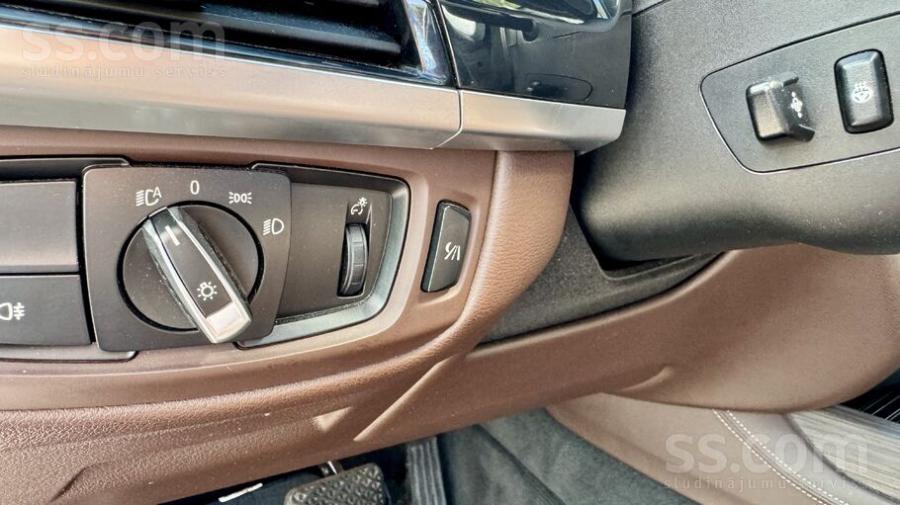 Zils BMW X5 2014 Rīga, ar dzinēja tilpumu 3.00 L un nobraukumu 192 tūkst. km par 23500 €, foto 29 vietnē AUTOMOTO.COM.LV