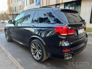 Zils BMW X5 2014 Rīga, ar dzinēja tilpumu 3.00 L un nobraukumu 258 tūkst. km par 17995 €, foto 5 vietnē AUTOMOTO.COM.LV