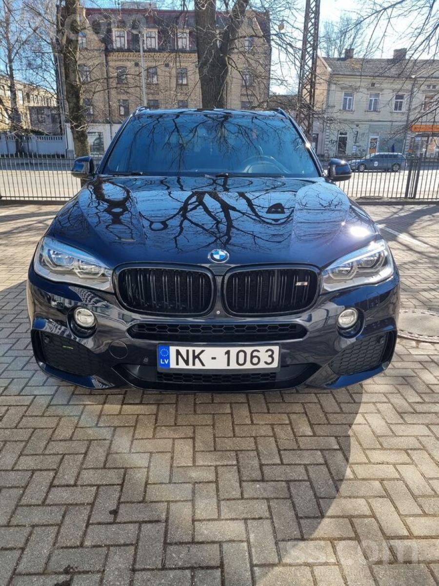 Blue BMW X5 2014 in Riga, with an engine capacity of 3.00 L and mileage of 246 thousand km for 21999 €, photo 3 on AUTOMOTO.COM.LV