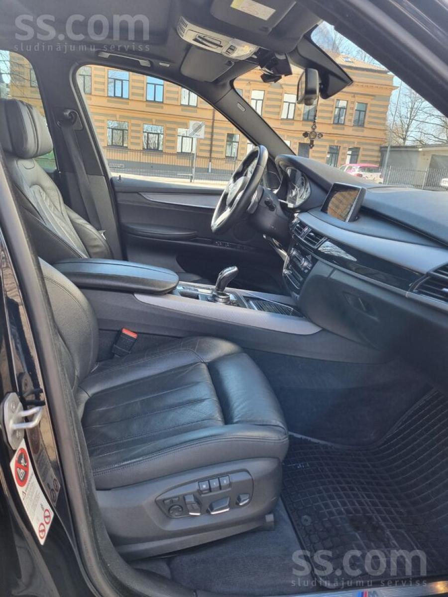 Blue BMW X5 2014 in Riga, with an engine capacity of 3.00 L and mileage of 246 thousand km for 21999 €, photo 13 on AUTOMOTO.COM.LV