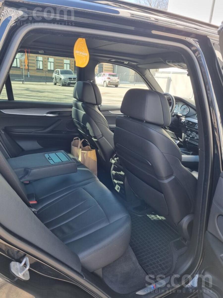 Blue BMW X5 2014 in Riga, with an engine capacity of 3.00 L and mileage of 246 thousand km for 21999 €, photo 14 on AUTOMOTO.COM.LV