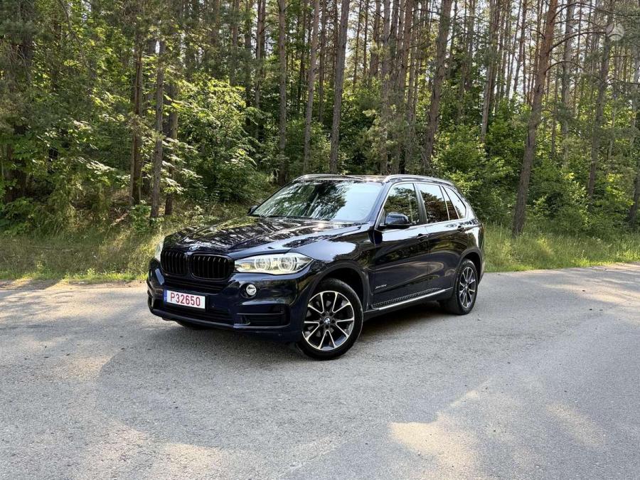 Blue BMW X5 2014 in Vilnius, with an engine capacity of 2.99 L and mileage of 307 thousand km for 16300 €, photo 5 on AUTOMOTO.COM.LV