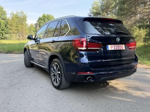 Blue BMW X5 2014 in Vilnius, with an engine capacity of 2.99 L and mileage of 307 thousand km for 16300 €, photo 8 on AUTOMOTO.COM.LV