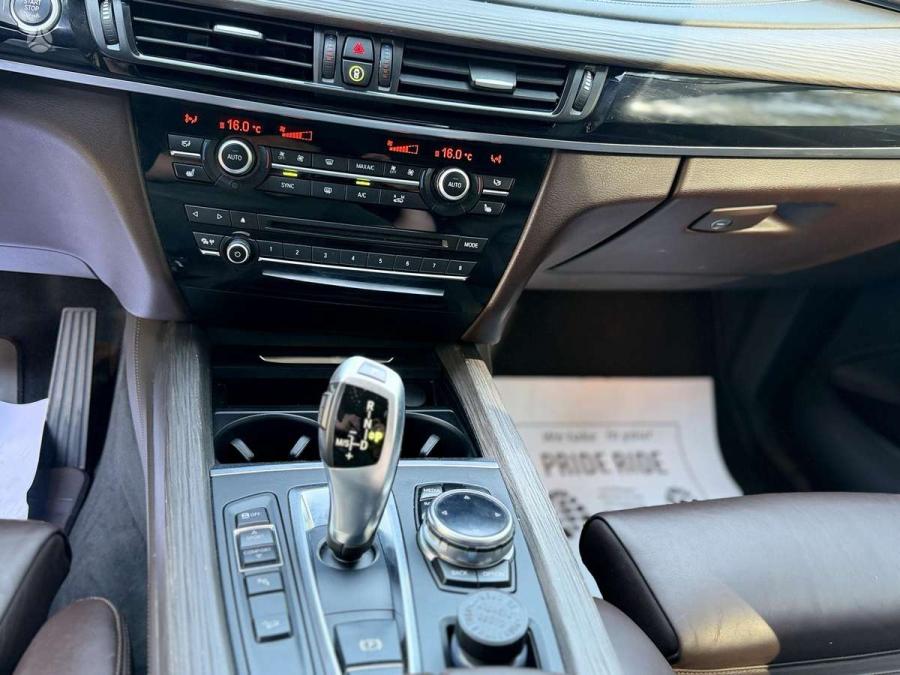 Blue BMW X5 2014 in Vilnius, with an engine capacity of 2.99 L and mileage of 307 thousand km for 16300 €, photo 14 on AUTOMOTO.COM.LV