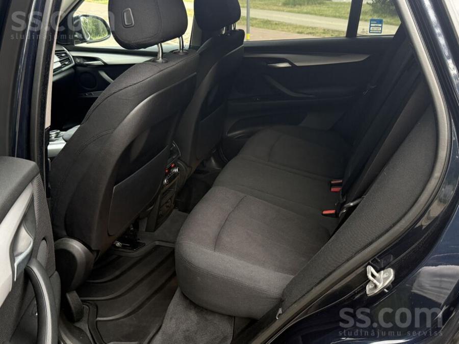 Zils BMW X5 2014 Liepāja, ar dzinēja tilpumu 3.00 L un nobraukumu 117 tūkst. km par 21900 €, foto 11 vietnē AUTOMOTO.COM.LV