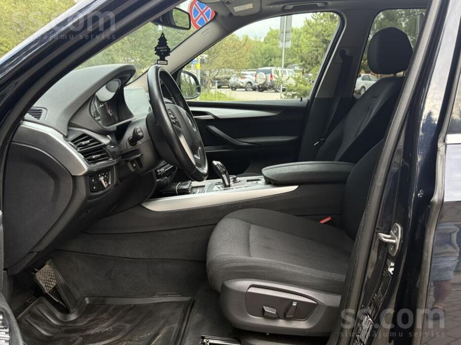 Zils BMW X5 2014 Liepāja, ar dzinēja tilpumu 3.00 L un nobraukumu 117 tūkst. km par 21900 €, foto 16 vietnē AUTOMOTO.COM.LV
