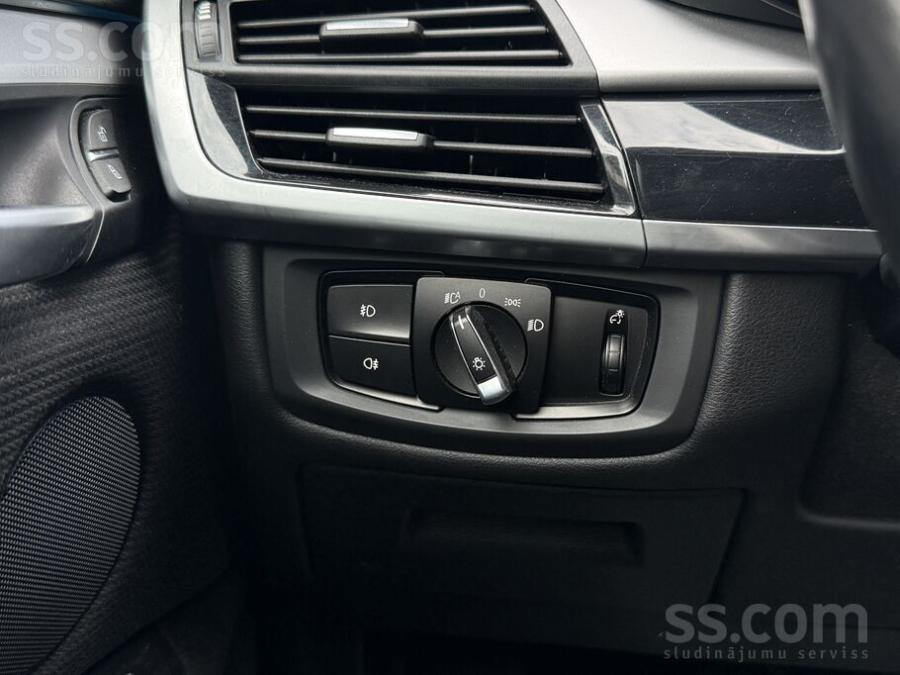 Zils BMW X5 2014 Liepāja, ar dzinēja tilpumu 3.00 L un nobraukumu 117 tūkst. km par 21900 €, foto 26 vietnē AUTOMOTO.COM.LV