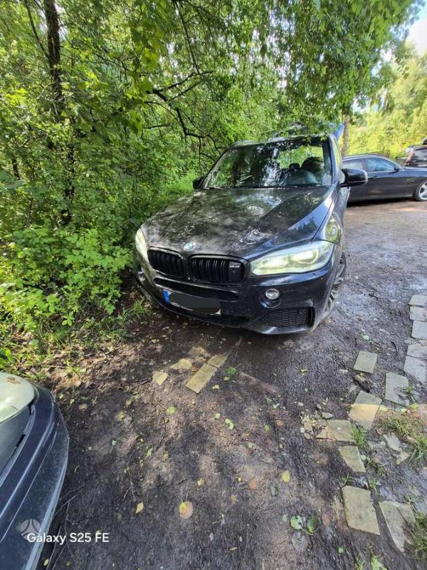 Синий БМВ Х5 2014 в Каунас, объемом двигателя 2.98 л и пробегом 274 тыс. км за 15000 €, фото 7 на AUTOMOTO.COM.LV
