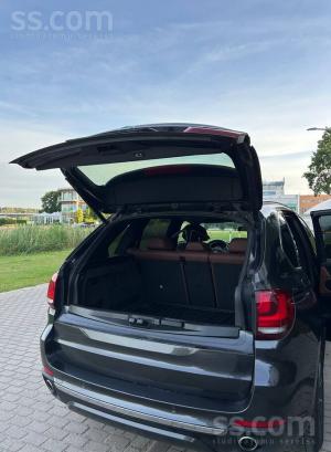Blue BMW X5 2014 in Jurmala, with an engine capacity of 3.00 L and mileage of 310 thousand km for 19000 €, photo 5 on AUTOMOTO.COM.LV
