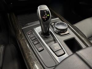 Zils BMW X5 2014 Rīga, ar dzinēja tilpumu 3.00 L un nobraukumu 183 tūkst. km par 19990 €, foto 27 vietnē AUTOMOTO.COM.LV