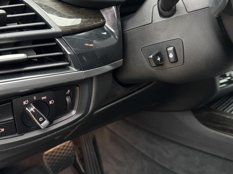 Zils BMW X5 2014 Rīga, ar dzinēja tilpumu 3.00 L un nobraukumu 183 tūkst. km par 19990 €, foto 30 vietnē AUTOMOTO.COM.LV