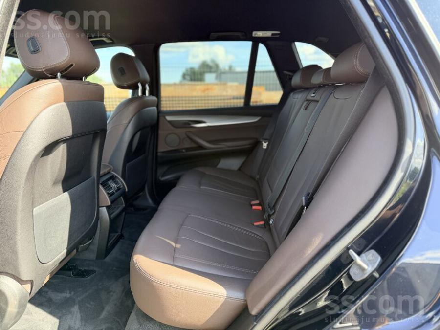 Zils BMW X5 2014 Rīga, ar dzinēja tilpumu 2.00 L un nobraukumu 259 tūkst. km par 18995 €, foto 10 vietnē AUTOMOTO.COM.LV